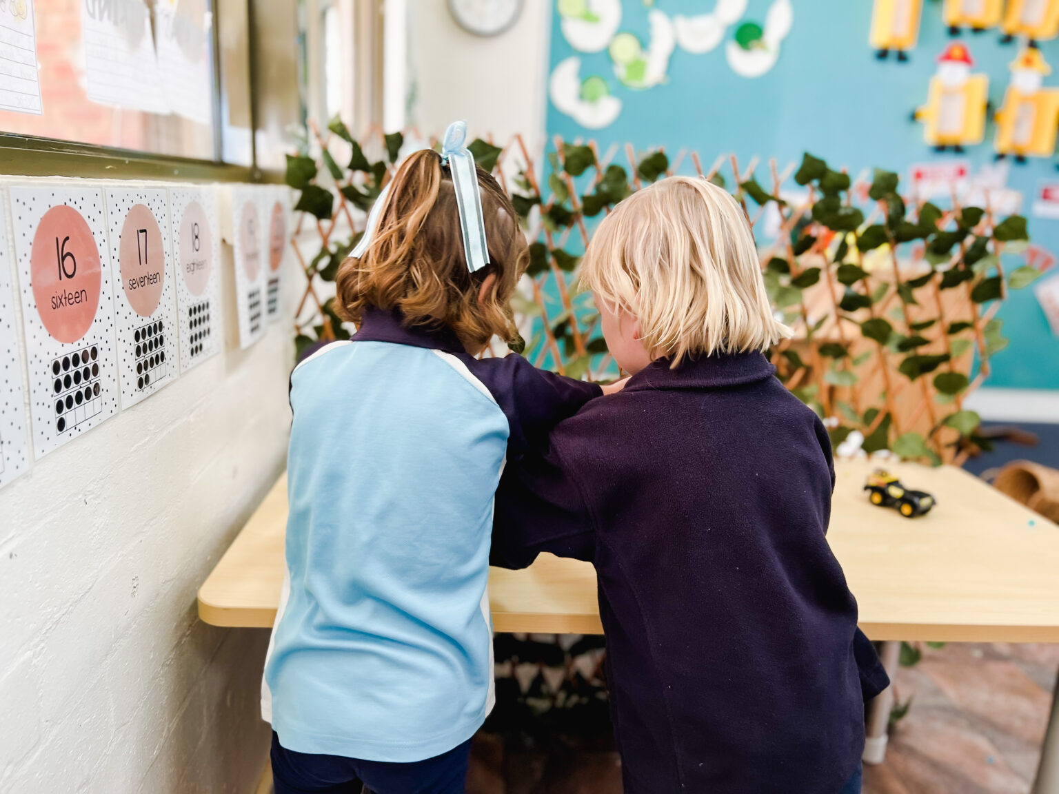 Home - Useless Loop Primary School